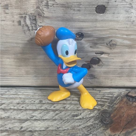 Disney | Toys | Disney Donald Duck Football Player Figure 3 Just Play ...